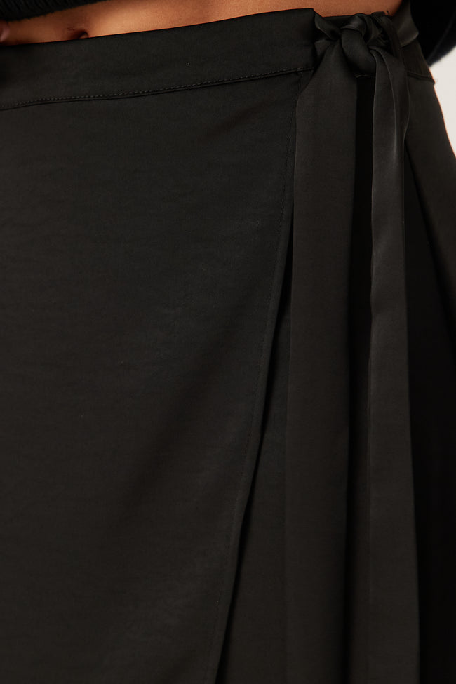 Object collectors item - Object Collectors Item - Objchilli Midi Wrap ...