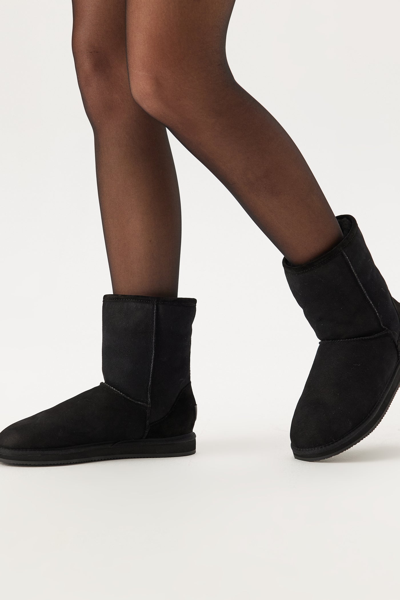 Shepherd – Linda Sheepskin Boots – campaign-outlet – Black